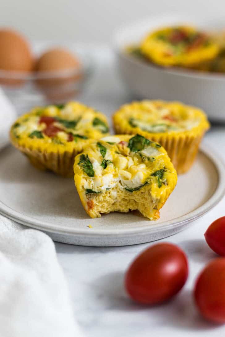 Easy Vegetarian Egg Bites With Spinach & Feta Cheese - Supermom Eats
