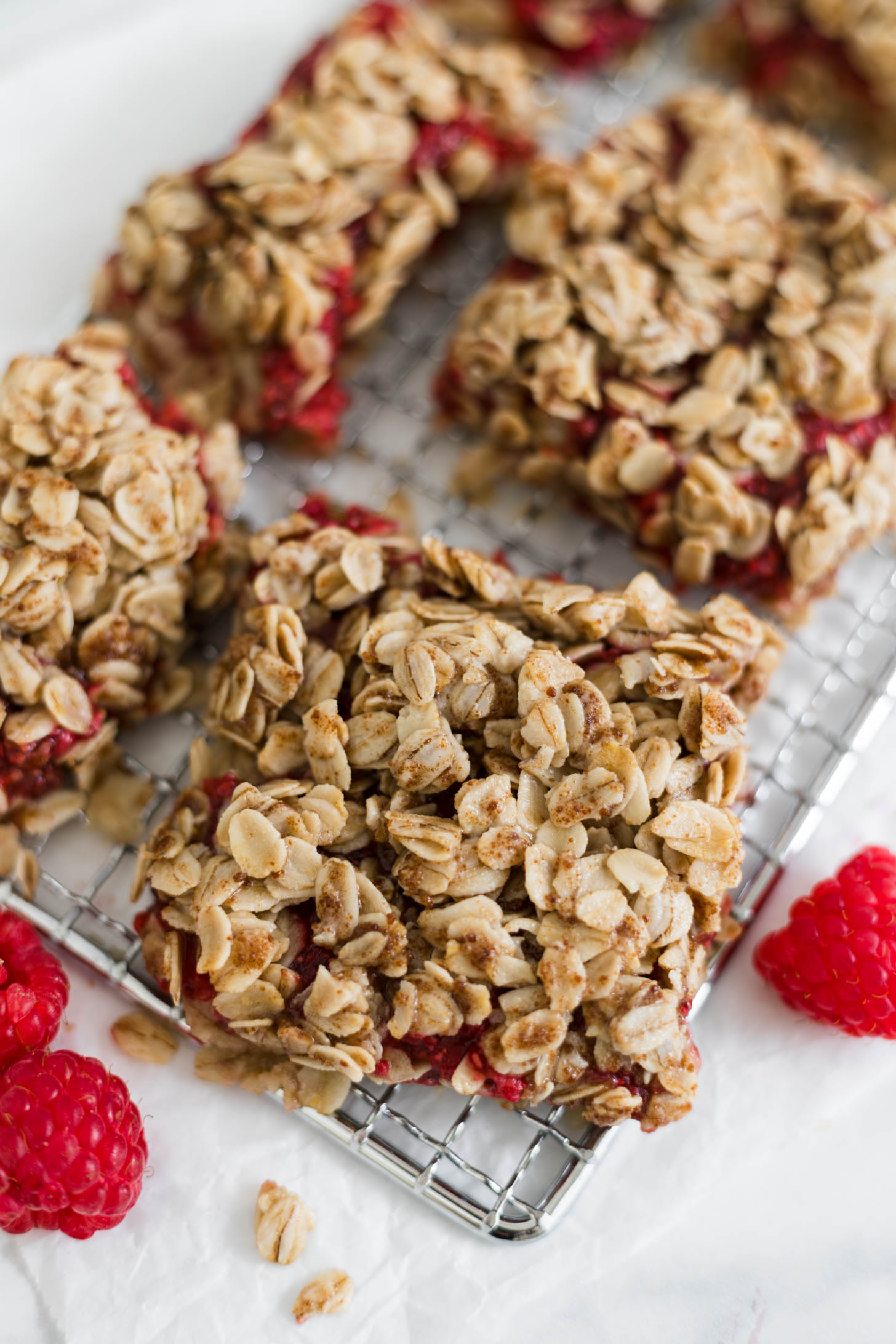 Vegan Raspberry Oat Bars (Low Sugar!) - Supermom Eats